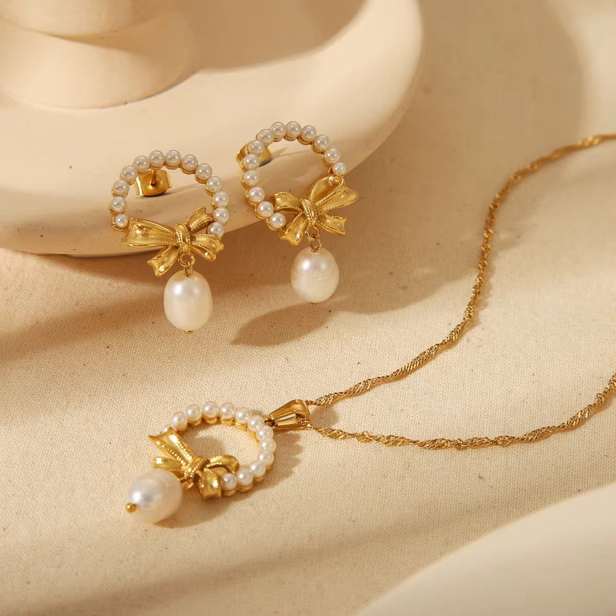 Locket Sets – STOCKSTOW